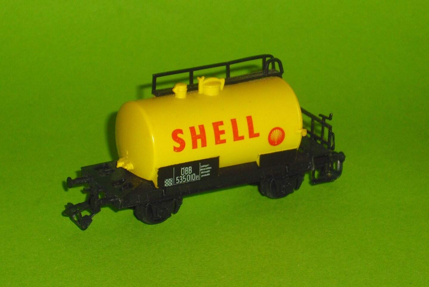 Cisterna dvouosá Shell - II | Aukro